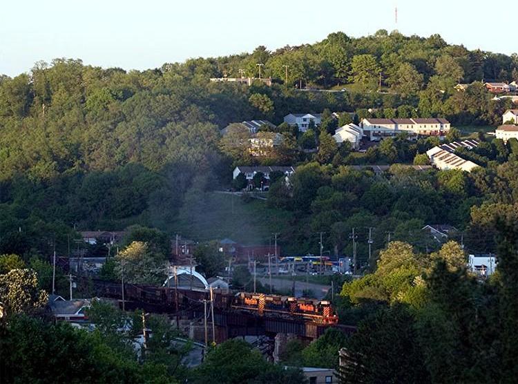 The Wabash Pittsburgh Terminal Railway and the Wabash Bridge