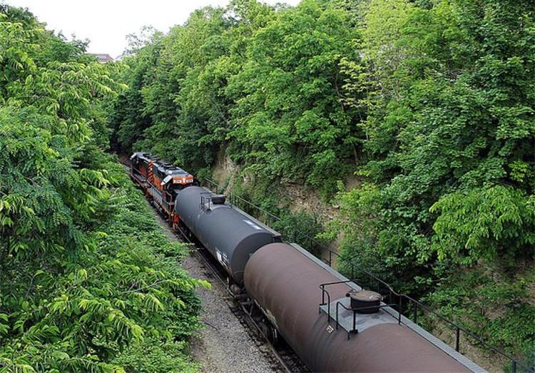 The Wabash Pittsburgh Terminal Railway and the Wabash Bridge